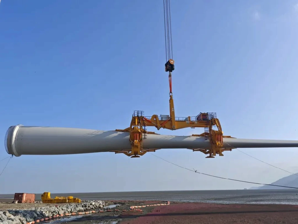 Chirongwa che10MW Wind Blade Lifting Clamp chakapedzwa muSouth Korea ...